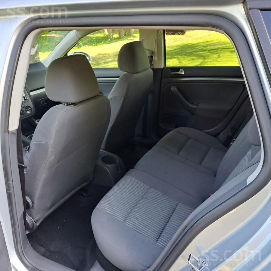 Pelēks Volkswagen Golf 2008 Rēzekne, ar dzinēja tilpumu 1.90 L un nobraukumu 0 tūkst. km par 3200 €, foto 11 vietnē AUTOMOTO.COM.LV