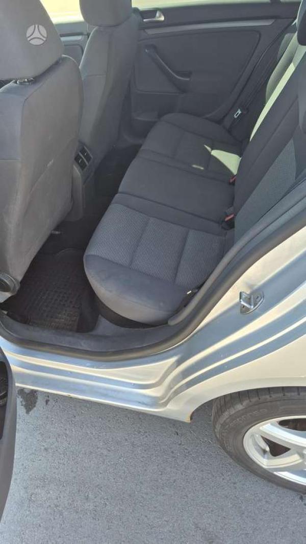 Pelēks Volkswagen Golf 2008 Gargždai, ar dzinēja tilpumu 1.90 L un nobraukumu 410 tūkst. km par 1800 €, foto 10 vietnē AUTOMOTO.COM.LV