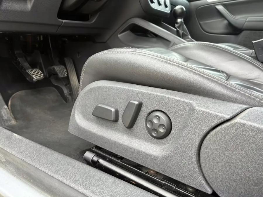 Pelēks Volkswagen Golf 2008 Saldus, ar dzinēja tilpumu 2.00 L un nobraukumu 127 tūkst. km par 3500 €, foto 5 vietnē AUTOMOTO.COM.LV