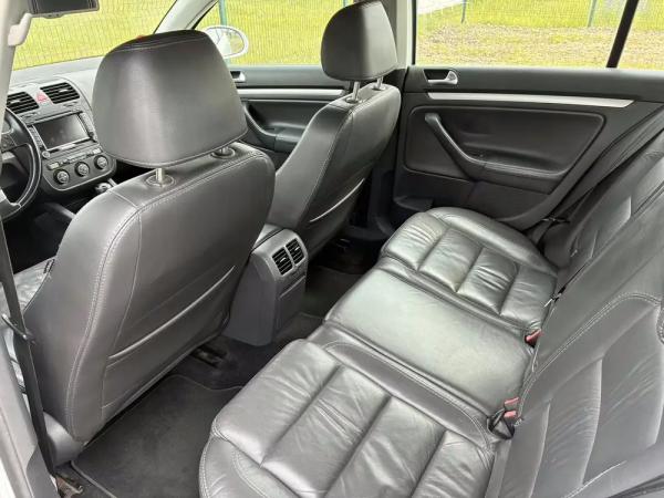 Pelēks Volkswagen Golf 2008 Saldus, ar dzinēja tilpumu 2.00 L un nobraukumu 127 tūkst. km par 3500 €, foto 7 vietnē AUTOMOTO.COM.LV