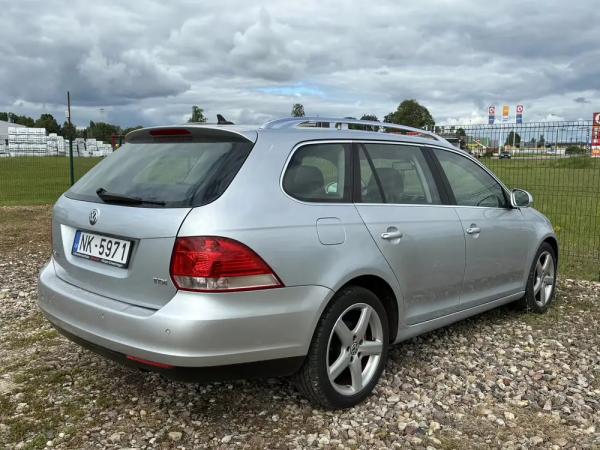 Pelēks Volkswagen Golf 2008 Saldus, ar dzinēja tilpumu 2.00 L un nobraukumu 127 tūkst. km par 3500 €, foto 10 vietnē AUTOMOTO.COM.LV