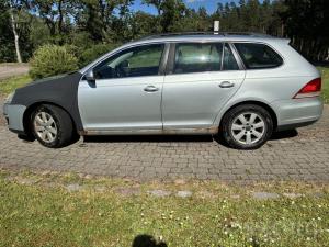 Pelēks Volkswagen Golf 2008 Cēsis, ar dzinēja tilpumu 1.90 L un nobraukumu 373 tūkst. km par 995 €, foto 3 vietnē AUTOMOTO.COM.LV