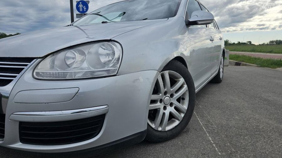 Grey Volkswagen Golf 2008 in Kaunas, with an engine capacity of 1.90 L and mileage of 370 thousand km for 799 €, photo 8 on AUTOMOTO.COM.LV