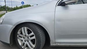 Grey Volkswagen Golf 2008 in Kaunas, with an engine capacity of 1.90 L and mileage of 370 thousand km for 799 €, photo 12 on AUTOMOTO.COM.LV