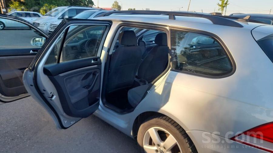 Pelēks Volkswagen Golf 2008 Rīga, ar dzinēja tilpumu 1.90 L un nobraukumu 225 tūkst. km par 3500 €, foto 5 vietnē AUTOMOTO.COM.LV