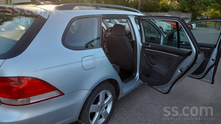 Pelēks Volkswagen Golf 2008 Rīga, ar dzinēja tilpumu 1.90 L un nobraukumu 225 tūkst. km par 3500 €, foto 7 vietnē AUTOMOTO.COM.LV