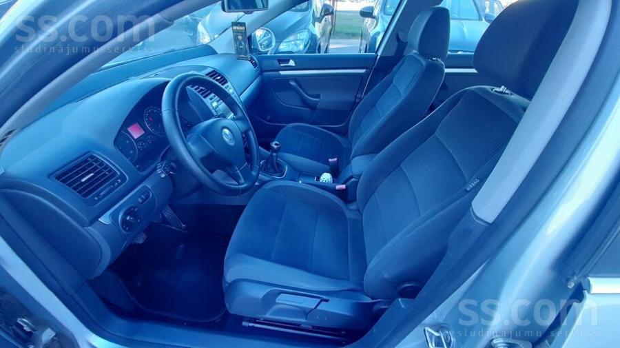 Pelēks Volkswagen Golf 2008 Rīga, ar dzinēja tilpumu 1.90 L un nobraukumu 225 tūkst. km par 3500 €, foto 25 vietnē AUTOMOTO.COM.LV