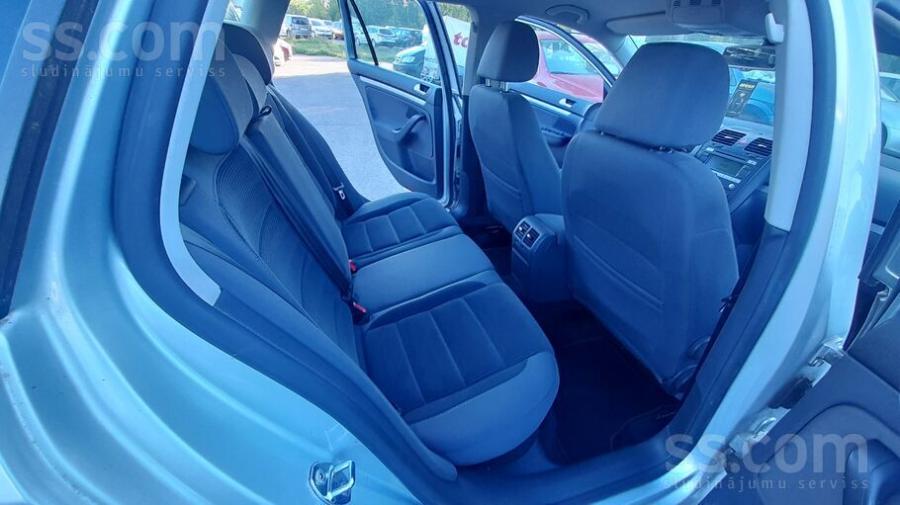 Pelēks Volkswagen Golf 2008 Rīga, ar dzinēja tilpumu 1.90 L un nobraukumu 225 tūkst. km par 3500 €, foto 35 vietnē AUTOMOTO.COM.LV