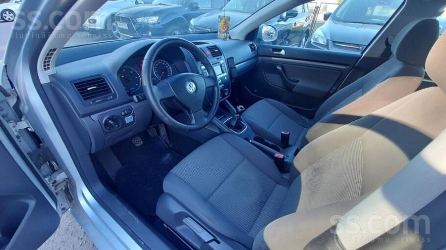 Pelēks Volkswagen Golf 2008 Rīga, ar dzinēja tilpumu 2.00 L un nobraukumu 220 tūkst. km par 3700 €, foto 14 vietnē AUTOMOTO.COM.LV
