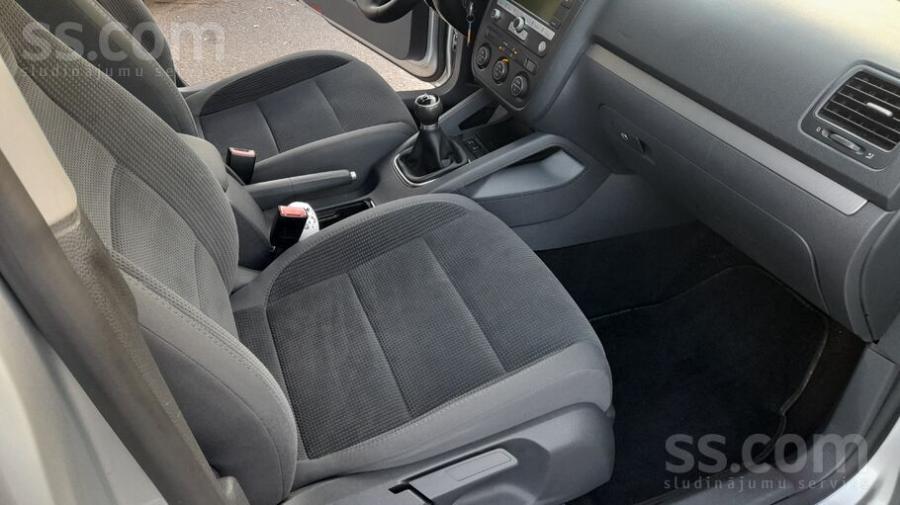 Pelēks Volkswagen Golf 2008 Rīga, ar dzinēja tilpumu 2.00 L un nobraukumu 220 tūkst. km par 3700 €, foto 21 vietnē AUTOMOTO.COM.LV