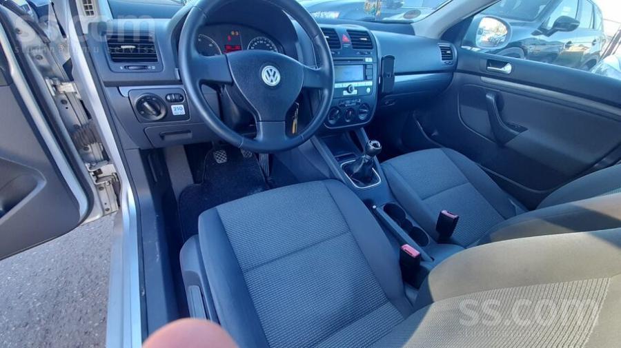 Pelēks Volkswagen Golf 2008 Rīga, ar dzinēja tilpumu 2.00 L un nobraukumu 220 tūkst. km par 3700 €, foto 22 vietnē AUTOMOTO.COM.LV