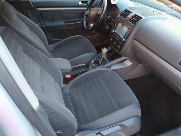 Grey Volkswagen Golf 2008 in Alytus, with an engine capacity of 1.90 L and mileage of 262 thousand km for 1650 €, photo 1 on AUTOMOTO.COM.LV