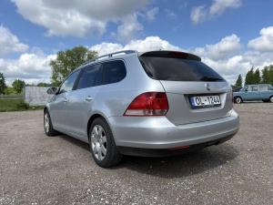 Pelēks Volkswagen Golf 2008 Daugavpils, ar dzinēja tilpumu 1.90 L un nobraukumu 282 tūkst. km par 3950 €, foto 4 vietnē AUTOMOTO.COM.LV