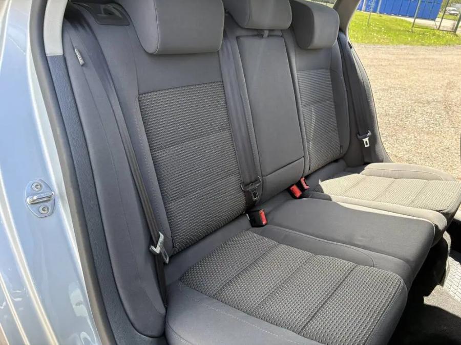 Pelēks Volkswagen Golf 2008 Daugavpils, ar dzinēja tilpumu 1.90 L un nobraukumu 282 tūkst. km par 3950 €, foto 22 vietnē AUTOMOTO.COM.LV