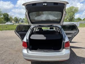 Pelēks Volkswagen Golf 2008 Daugavpils, ar dzinēja tilpumu 1.90 L un nobraukumu 282 tūkst. km par 3950 €, foto 25 vietnē AUTOMOTO.COM.LV