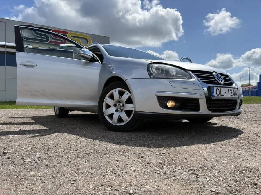 Pelēks Volkswagen Golf 2008 Daugavpils, ar dzinēja tilpumu 1.90 L un nobraukumu 282 tūkst. km par 3950 €, foto 36 vietnē AUTOMOTO.COM.LV