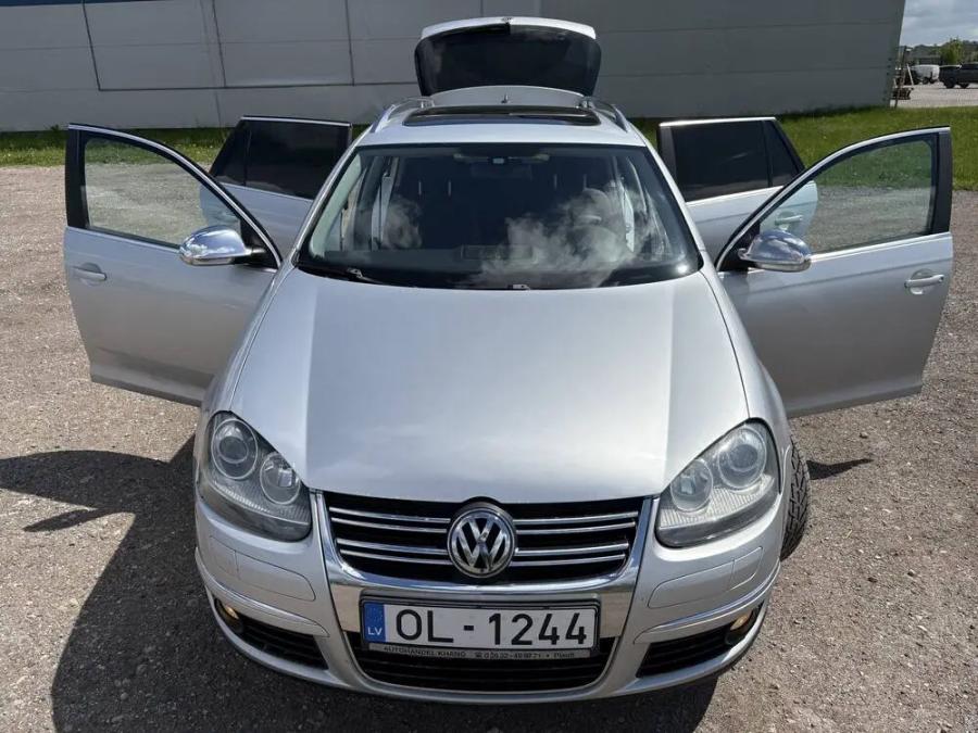 Pelēks Volkswagen Golf 2008 Daugavpils, ar dzinēja tilpumu 1.90 L un nobraukumu 282 tūkst. km par 3950 €, foto 37 vietnē AUTOMOTO.COM.LV