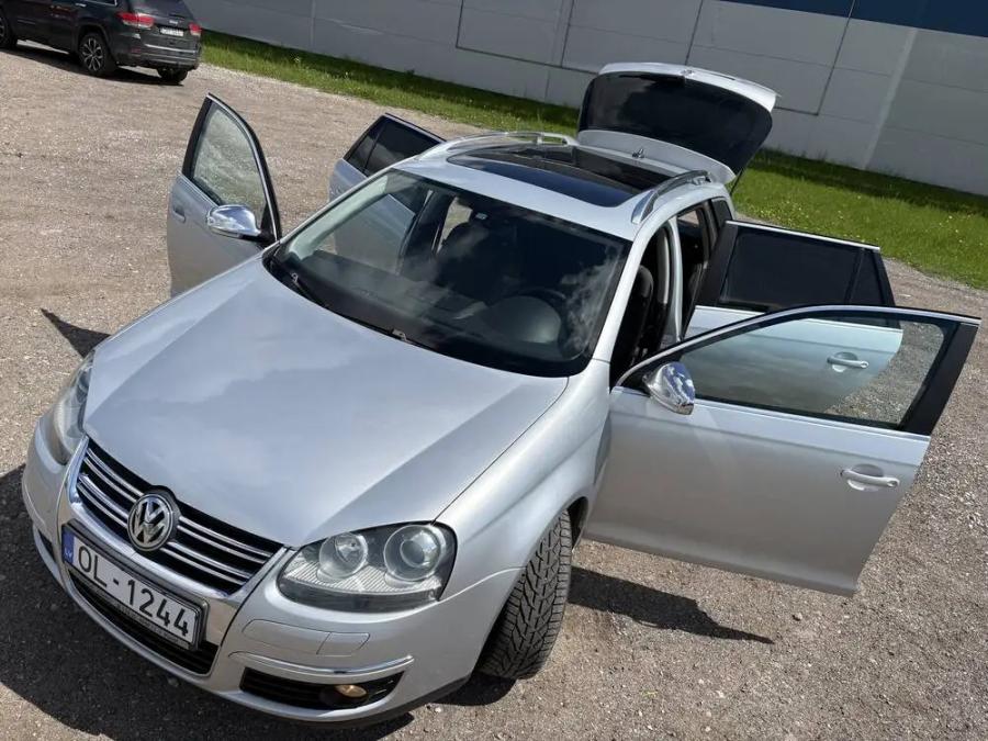 Pelēks Volkswagen Golf 2008 Daugavpils, ar dzinēja tilpumu 1.90 L un nobraukumu 282 tūkst. km par 3950 €, foto 38 vietnē AUTOMOTO.COM.LV