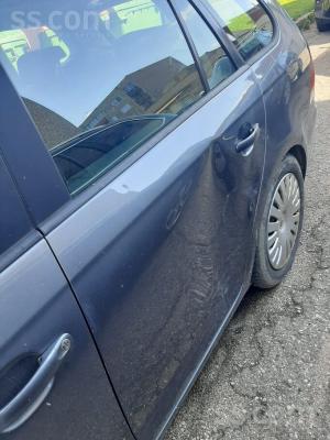 Pelēks Volkswagen Golf 2008 Daugavpils, ar dzinēja tilpumu 1.90 L un nobraukumu 340 tūkst. km par 800 €, foto 4 vietnē AUTOMOTO.COM.LV