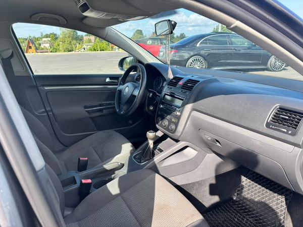 Grey Volkswagen Golf 2008 in Narva, with an engine capacity of 1.90 L and mileage of 290 thousand km for 1990 €, photo 7 on AUTOMOTO.COM.LV