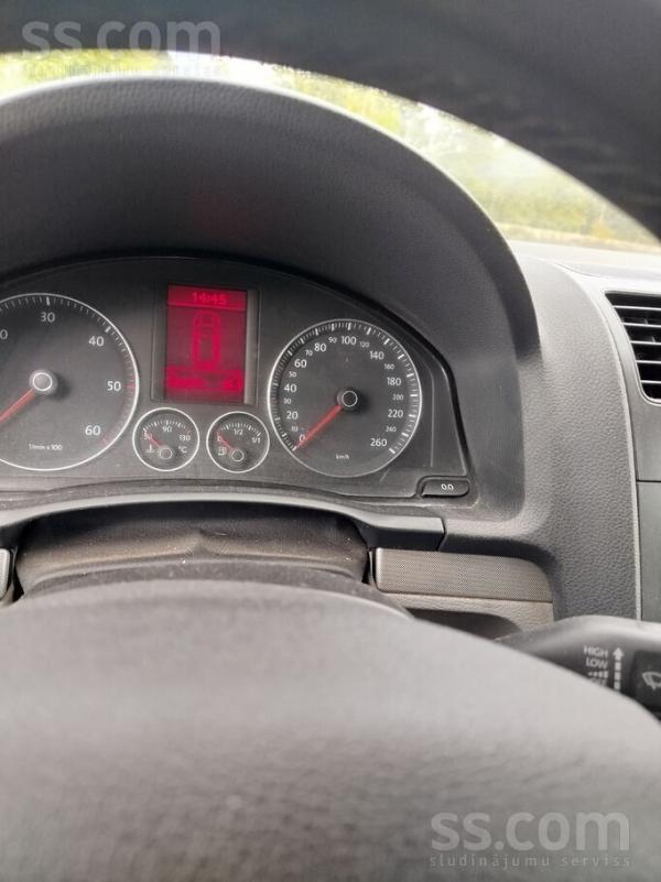 Pelēks Volkswagen Golf 2008 Talsi, ar dzinēja tilpumu 1.90 L un nobraukumu 394 tūkst. km par 1250 €, foto 6 vietnē AUTOMOTO.COM.LV