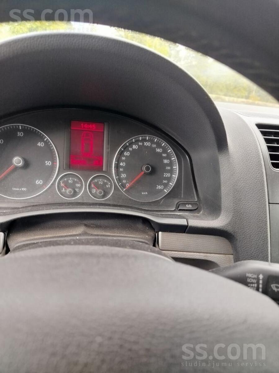 Pelēks Volkswagen Golf 2008 Talsi, ar dzinēja tilpumu 1.90 L un nobraukumu 394 tūkst. km par 1250 €, foto 6 vietnē AUTOMOTO.COM.LV