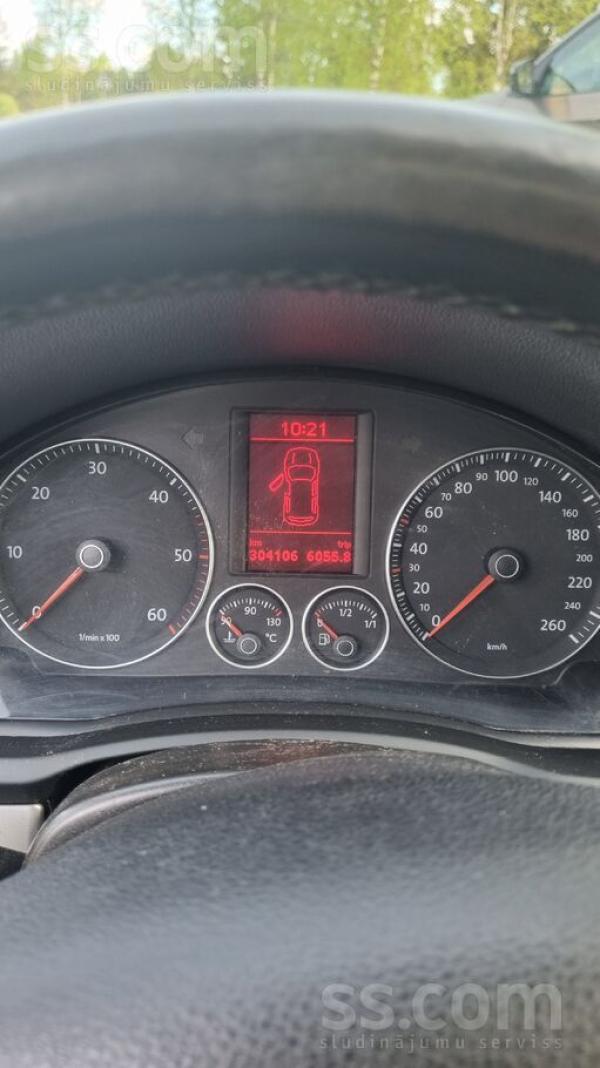 Volkswagen Golf 2008 Ludza vietnÄ PelÄks Volkswagen Golf 2008 Ludza, ar dzinÄja tilpumu 2.00 L un nobraukumu 306 tÅ«kst. km par 2200 ā¬, foto 9 vietnÄ AUTOMOTO.COM.LV