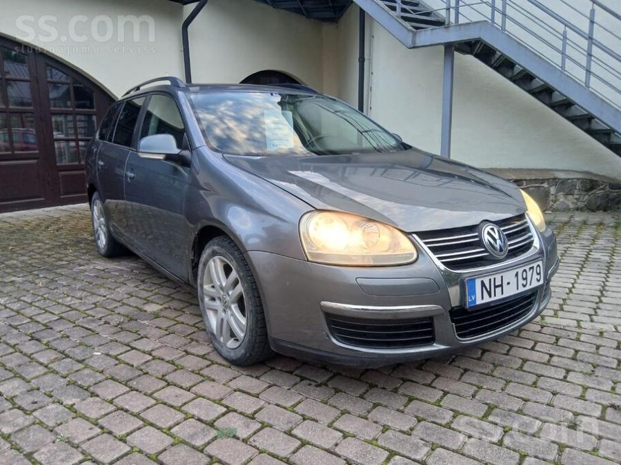 Pelēks Volkswagen Golf 2008 Gulbene, ar dzinēja tilpumu 1.90 L un nobraukumu 332 tūkst. km par 1595 €, foto 4 vietnē AUTOMOTO.COM.LV