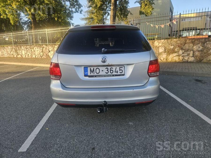 Pelēks Volkswagen Golf 2008 Valmiera, ar dzinēja tilpumu 1.90 L un nobraukumu 259 tūkst. km par 1490 €, foto 5 vietnē AUTOMOTO.COM.LV