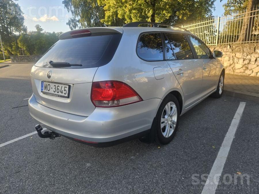 Pelēks Volkswagen Golf 2008 Valmiera, ar dzinēja tilpumu 1.90 L un nobraukumu 259 tūkst. km par 1490 €, foto 6 vietnē AUTOMOTO.COM.LV