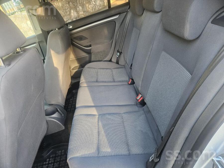 Pelēks Volkswagen Golf 2008 Valmiera, ar dzinēja tilpumu 1.90 L un nobraukumu 259 tūkst. km par 1490 €, foto 11 vietnē AUTOMOTO.COM.LV