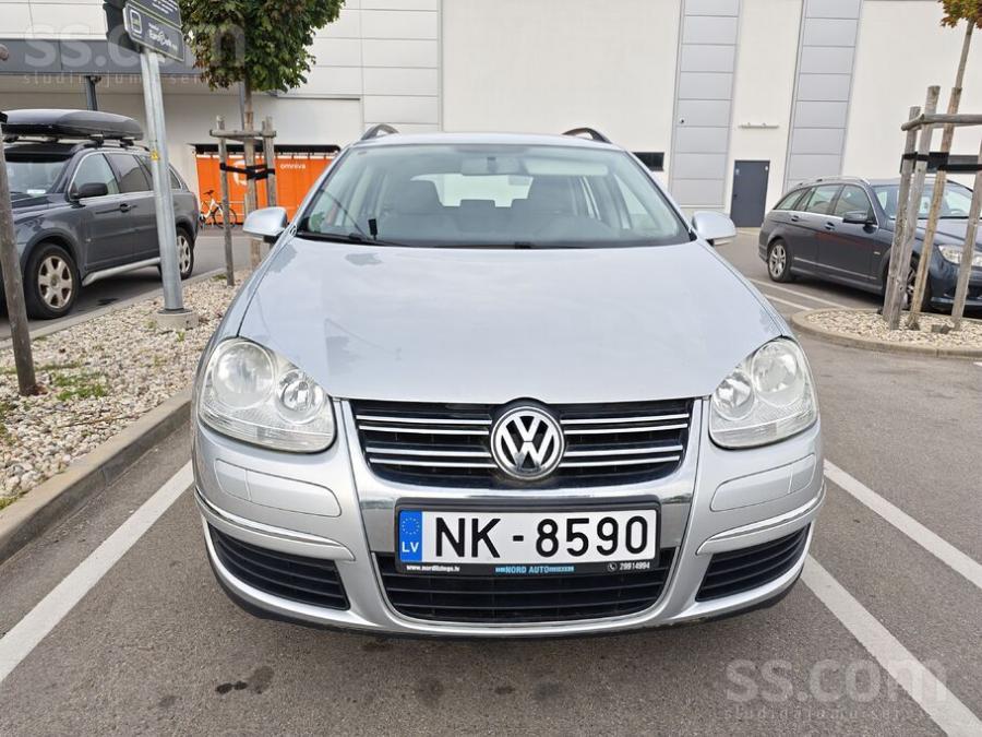 Pelēks Volkswagen Golf 2008 Rīga, ar dzinēja tilpumu 2.00 L un nobraukumu 210 tūkst. km par 2750 €, foto 3 vietnē AUTOMOTO.COM.LV