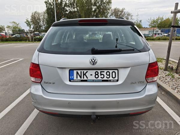 Volkswagen Golf 2008 in Riga on AUTOMOTO.COM.LV Grey Volkswagen Golf 2008 in Riga, with an engine capacity of 2.00 L and mileage of 210 thousand km for 2750 €, photo 6 on AUTOMOTO.COM.LV