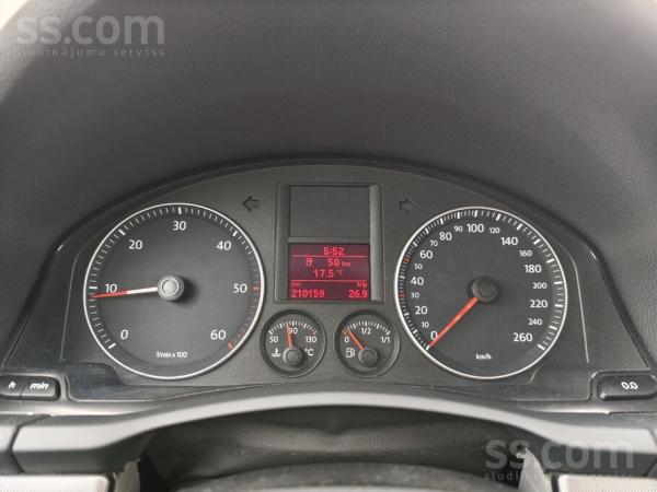 Volkswagen Golf 2008 in Riga on AUTOMOTO.COM.LV Grey Volkswagen Golf 2008 in Riga, with an engine capacity of 2.00 L and mileage of 210 thousand km for 2750 €, photo 10 on AUTOMOTO.COM.LV