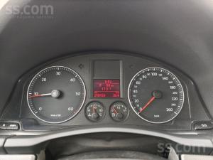 Pelēks Volkswagen Golf 2008 Rīga, ar dzinēja tilpumu 2.00 L un nobraukumu 210 tūkst. km par 2750 €, foto 10 vietnē AUTOMOTO.COM.LV