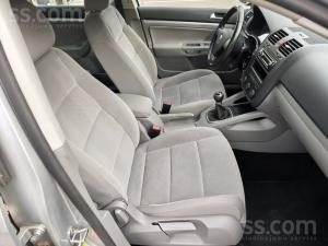 Pelēks Volkswagen Golf 2008 Rīga, ar dzinēja tilpumu 2.00 L un nobraukumu 210 tūkst. km par 2750 €, foto 15 vietnē AUTOMOTO.COM.LV
