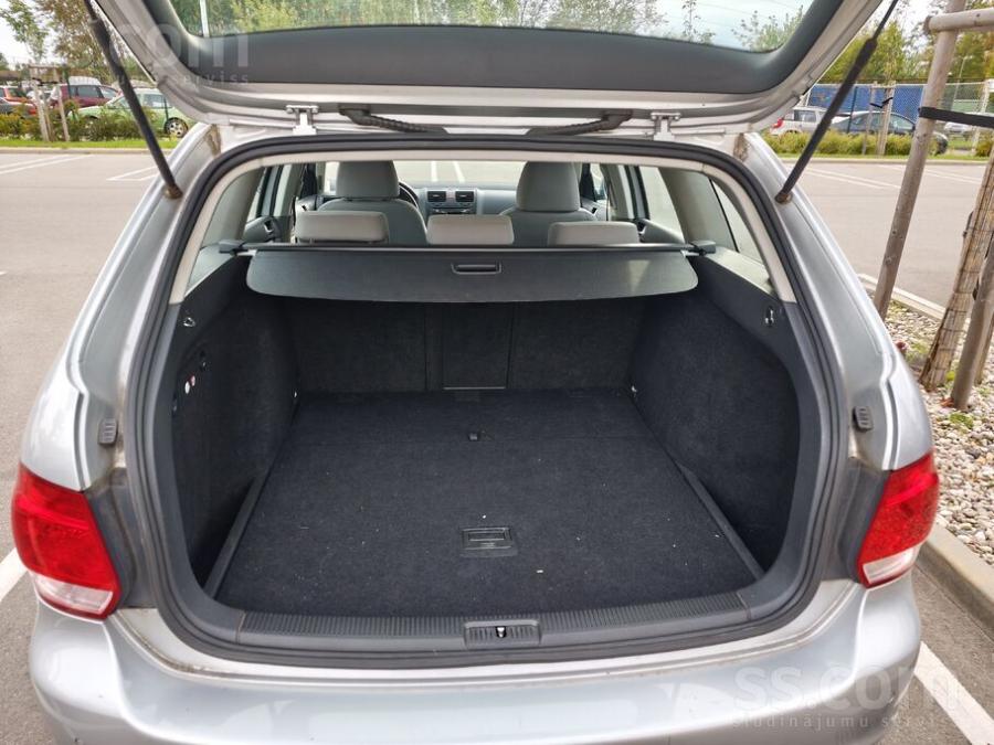 Pelēks Volkswagen Golf 2008 Rīga, ar dzinēja tilpumu 2.00 L un nobraukumu 210 tūkst. km par 2750 €, foto 17 vietnē AUTOMOTO.COM.LV