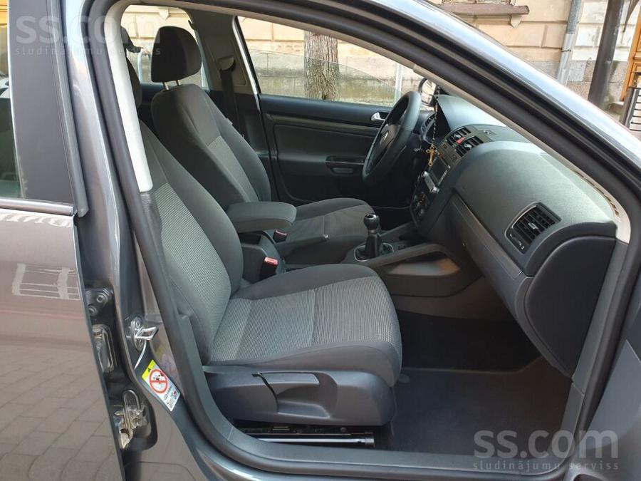 Pelēks Volkswagen Golf 2008 Daugavpils, ar dzinēja tilpumu 1.90 L un nobraukumu 0 tūkst. km par 2250 €, foto 18 vietnē AUTOMOTO.COM.LV