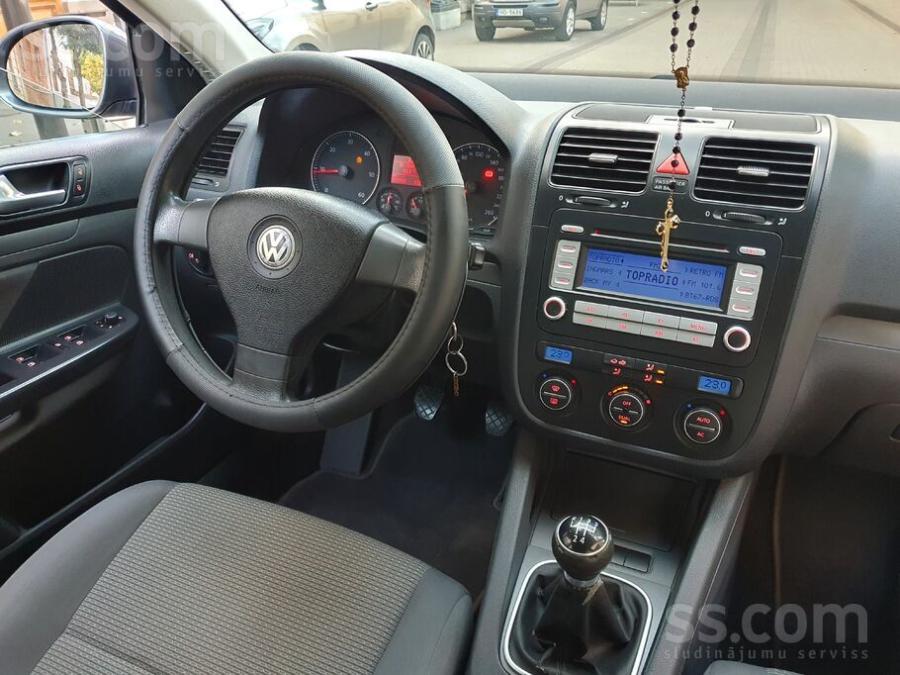 Pelēks Volkswagen Golf 2008 Daugavpils, ar dzinēja tilpumu 1.90 L un nobraukumu 0 tūkst. km par 2250 €, foto 19 vietnē AUTOMOTO.COM.LV