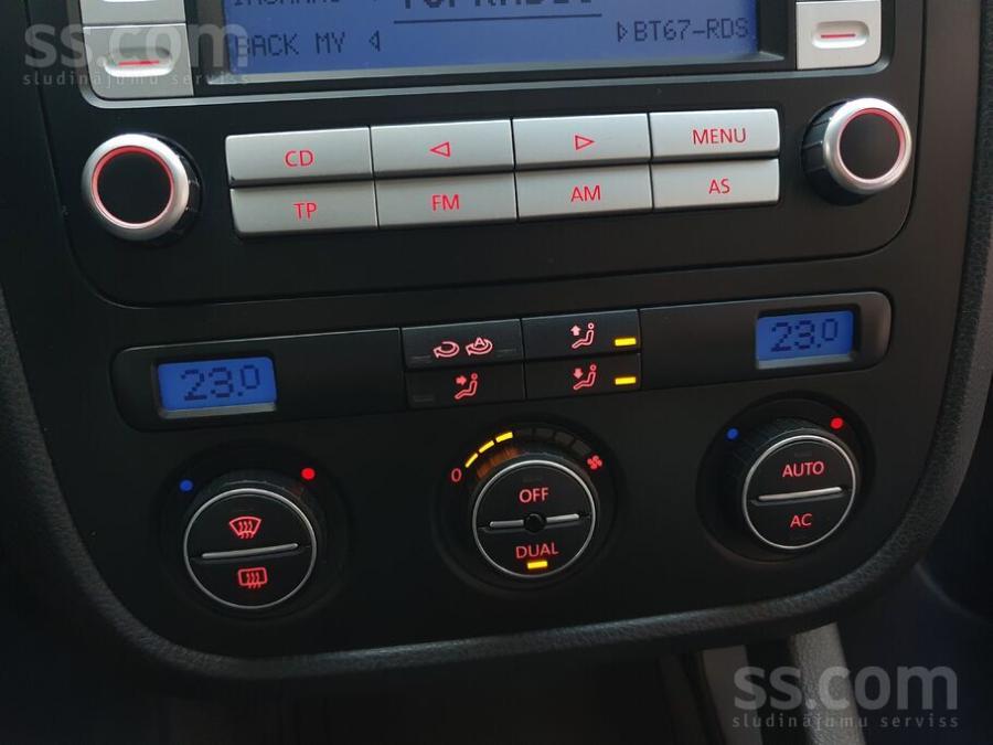 Pelēks Volkswagen Golf 2008 Daugavpils, ar dzinēja tilpumu 1.90 L un nobraukumu 0 tūkst. km par 2250 €, foto 22 vietnē AUTOMOTO.COM.LV