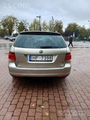 Grey Volkswagen Golf 2008 in Cesis, with an engine capacity of 1.40 L and mileage of 246 thousand km for 2950 €, photo 5 on AUTOMOTO.COM.LV
