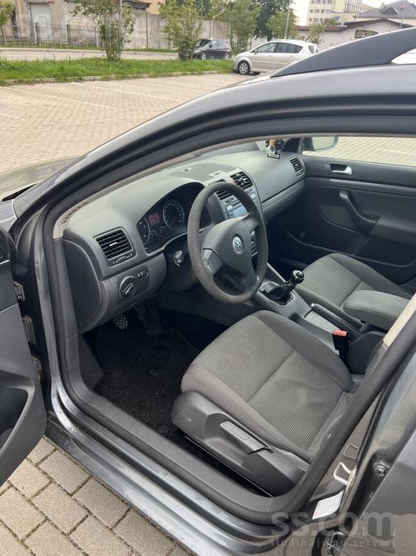 Grey Volkswagen Golf 2008 in Liepaja, with an engine capacity of 1.90 L and mileage of 331 thousand km for 1200 €, photo 10 on AUTOMOTO.COM.LV