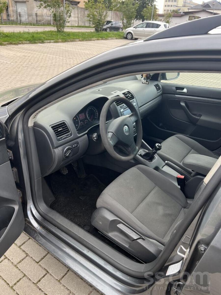 Pelēks Volkswagen Golf 2008 Liepāja, ar dzinēja tilpumu 1.90 L un nobraukumu 331 tūkst. km par 1200 €, foto 10 vietnē AUTOMOTO.COM.LV