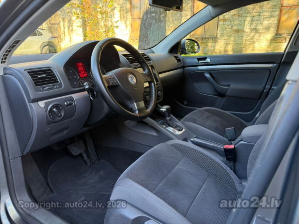 Grey Volkswagen Golf 2008 in Tallinn, with an engine capacity of 1.90 L and mileage of 380 thousand km for 2000 €, photo 9 on AUTOMOTO.COM.LV