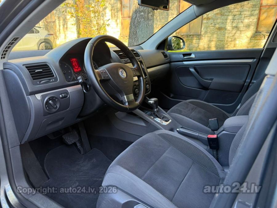 Grey Volkswagen Golf 2008 in Tallinn, with an engine capacity of 1.90 L and mileage of 380 thousand km for 2000 €, photo 9 on AUTOMOTO.COM.LV