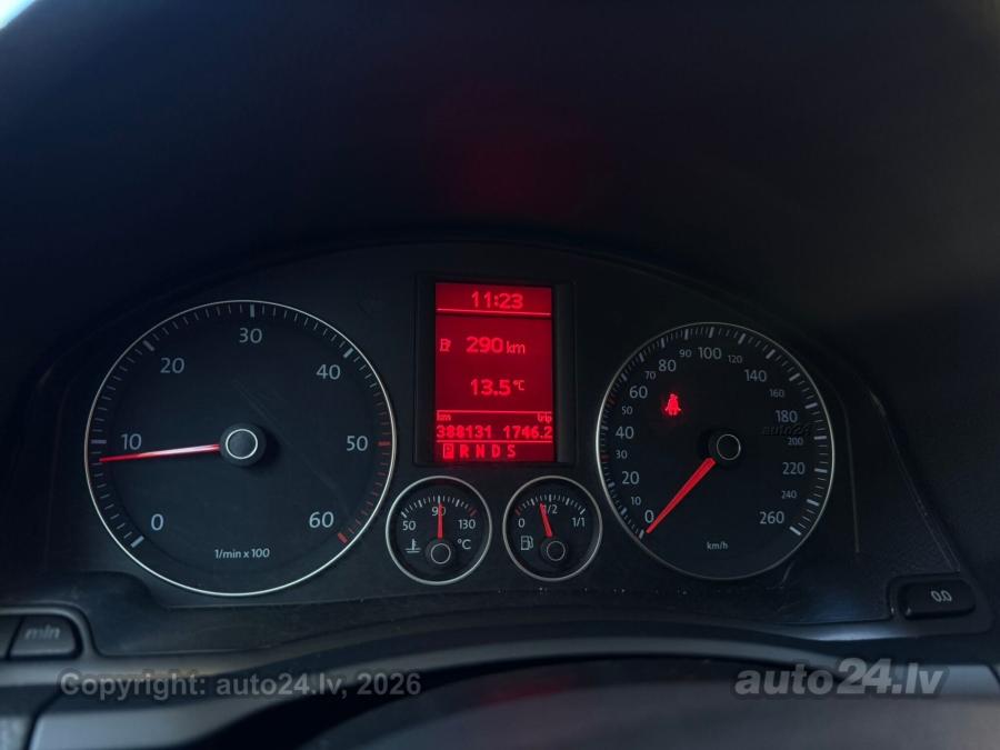 Grey Volkswagen Golf 2008 in Tallinn, with an engine capacity of 1.90 L and mileage of 380 thousand km for 2000 €, photo 18 on AUTOMOTO.COM.LV