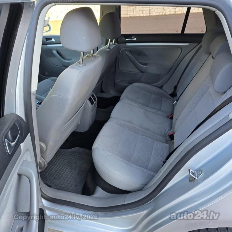 Grey Volkswagen Golf 2008 in Rakvere, with an engine capacity of 2.00 L and mileage of 453 thousand km for 2699 €, photo 9 on AUTOMOTO.COM.LV