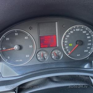 Grey Volkswagen Golf 2008 in Rakvere, with an engine capacity of 2.00 L and mileage of 453 thousand km for 2699 €, photo 11 on AUTOMOTO.COM.LV
