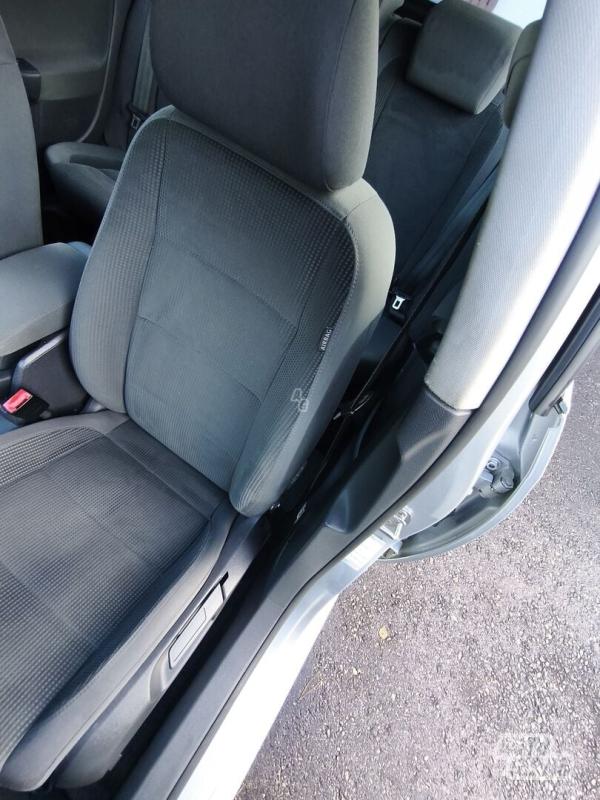 Pelēks Volkswagen Golf 2008 Kauņa, ar dzinēja tilpumu 1.90 L un nobraukumu 275 tūkst. km par 1650 €, foto 11 vietnē AUTOMOTO.COM.LV