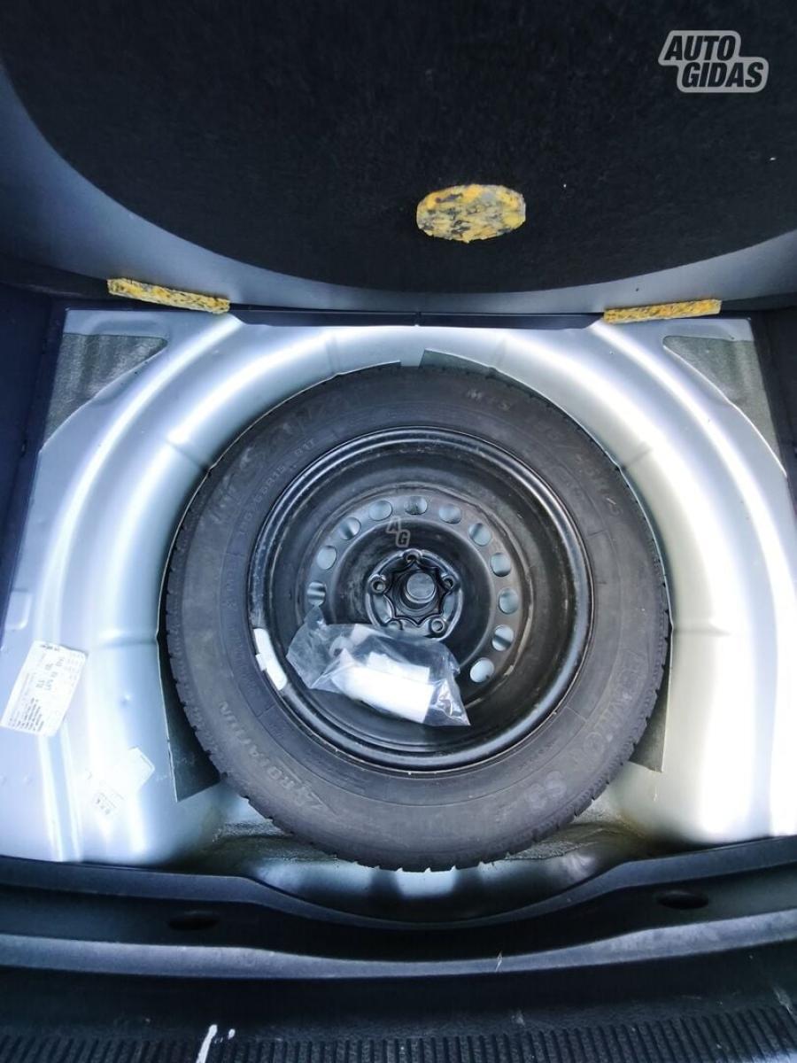 Pelēks Volkswagen Golf 2008 Kauņa, ar dzinēja tilpumu 1.90 L un nobraukumu 275 tūkst. km par 1650 €, foto 18 vietnē AUTOMOTO.COM.LV